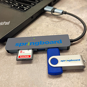 UH28 Type-A and Type-C 5 in 1 USB Hub and Card Reader